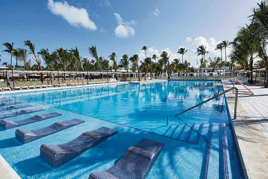 HOTEL RIU BAMBU | Disfruta tus vacaciones con toda la familia